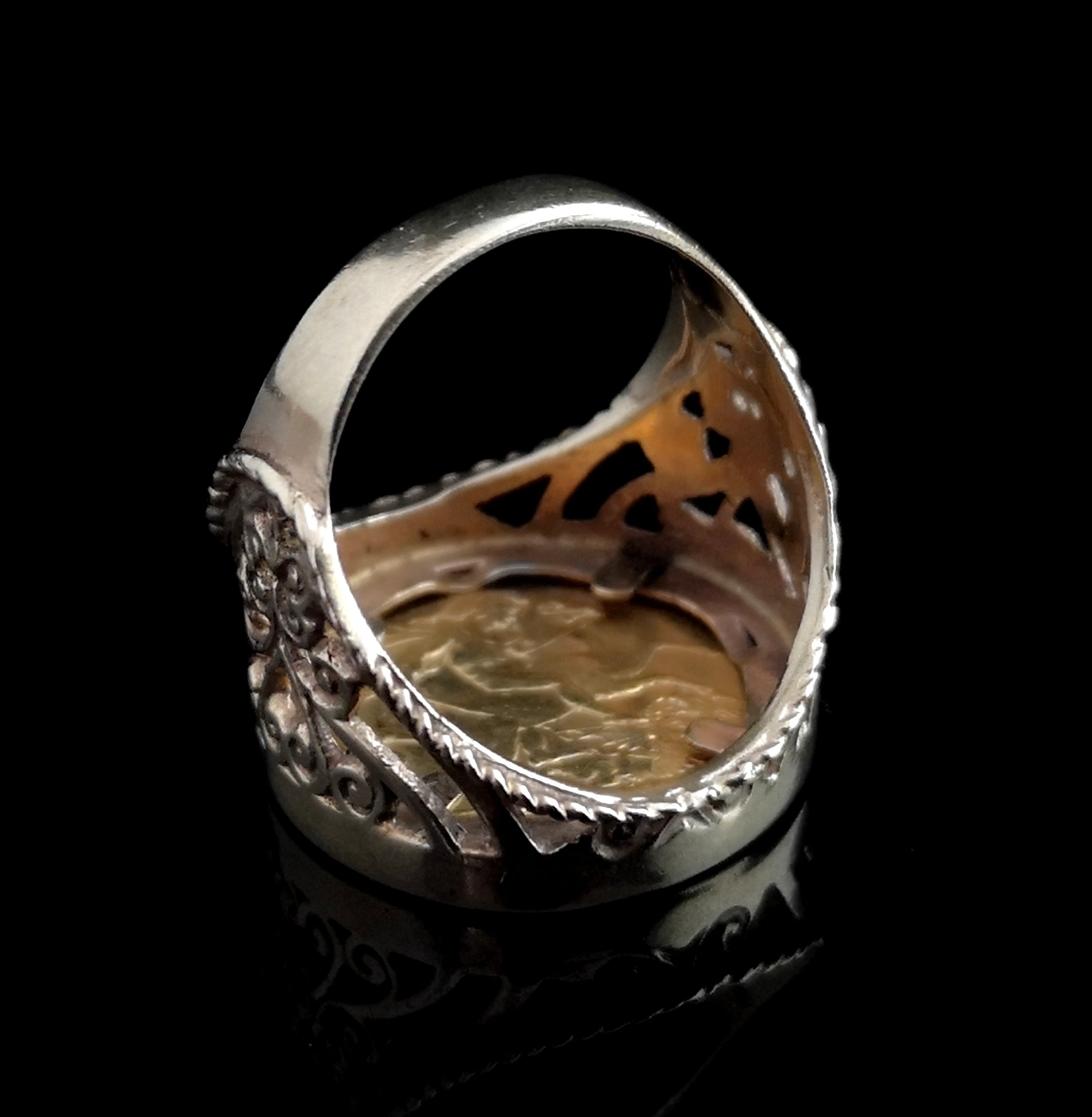 Antique 22ct gold Sovereign ring, 9ct gold mount – StolenAttic